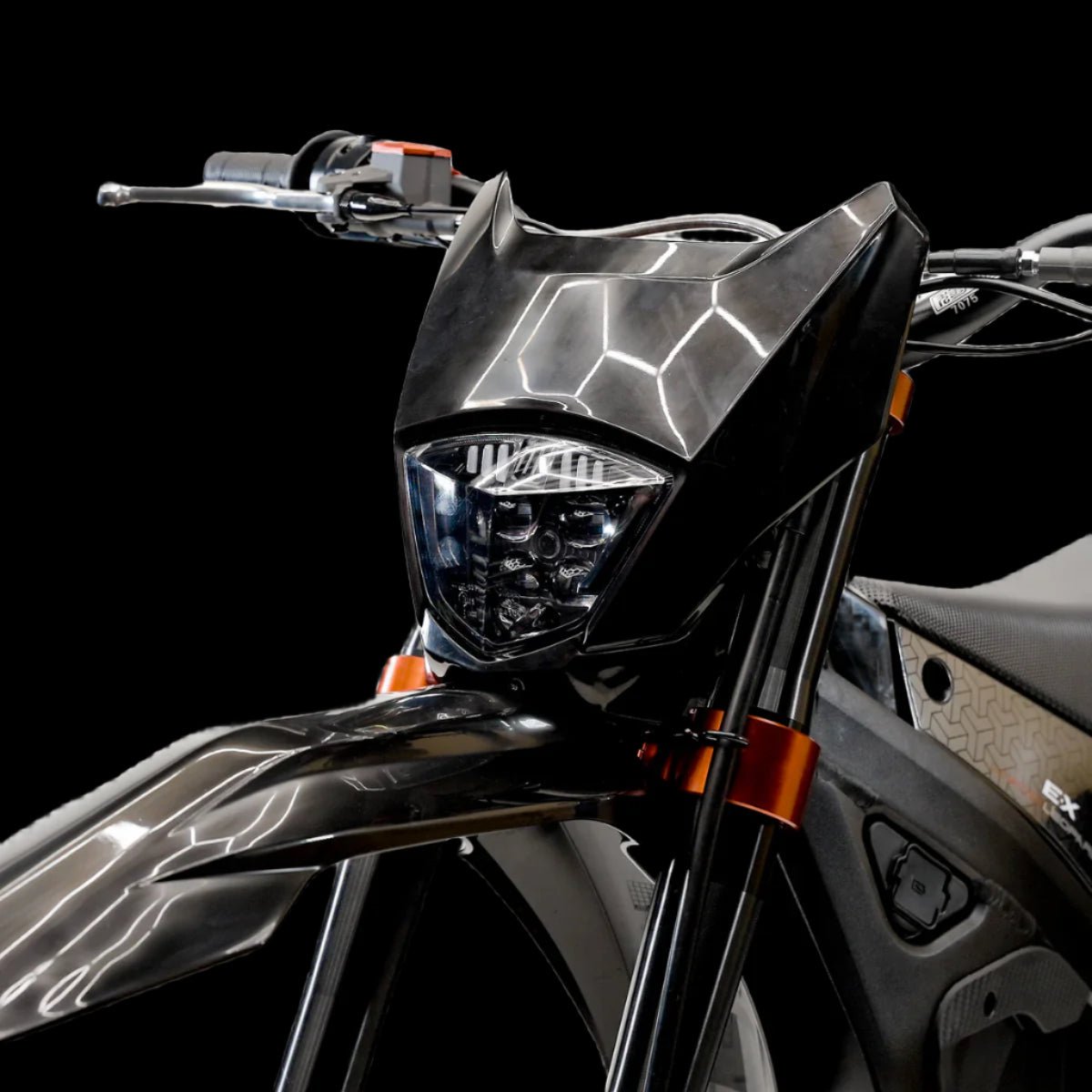 EX 800 – Arctic Leopard USA
